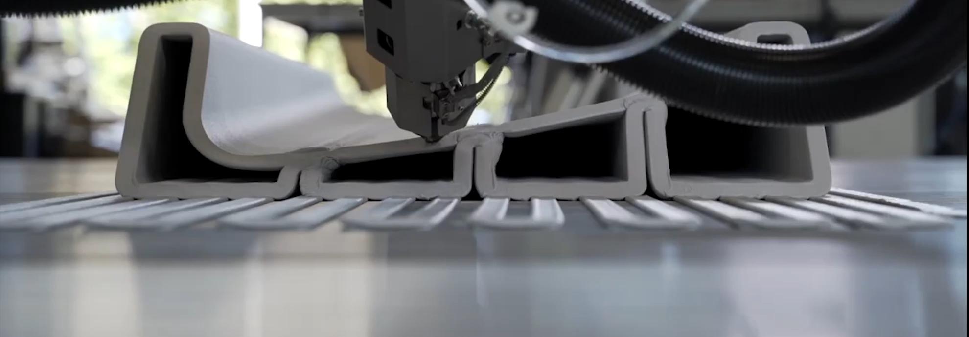 Large Format Robot 3D Printing Systems | CEAD | CNC Robotics